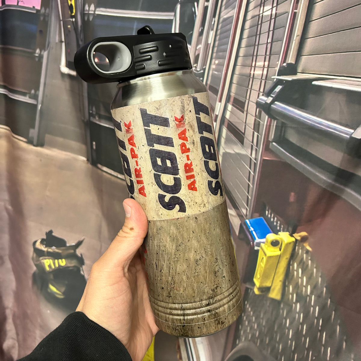 Sc8tt SCBA 32oz Stainless Steel Water Bottle – Notorious Fire Co.